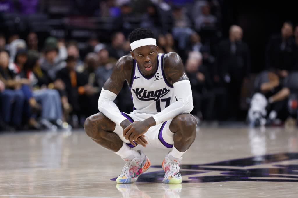 Dennis Schroder accidentally hitting courtside fan leads to stunned NBA ...