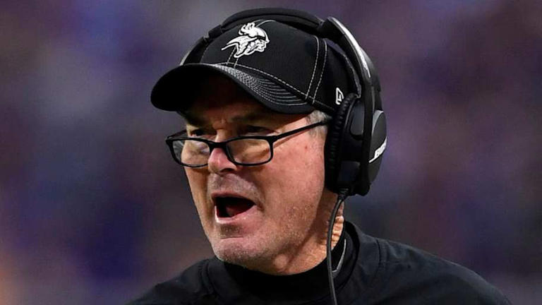 Ex-Vikings QB opens old wounds in strange public shot at Mike Zimmer