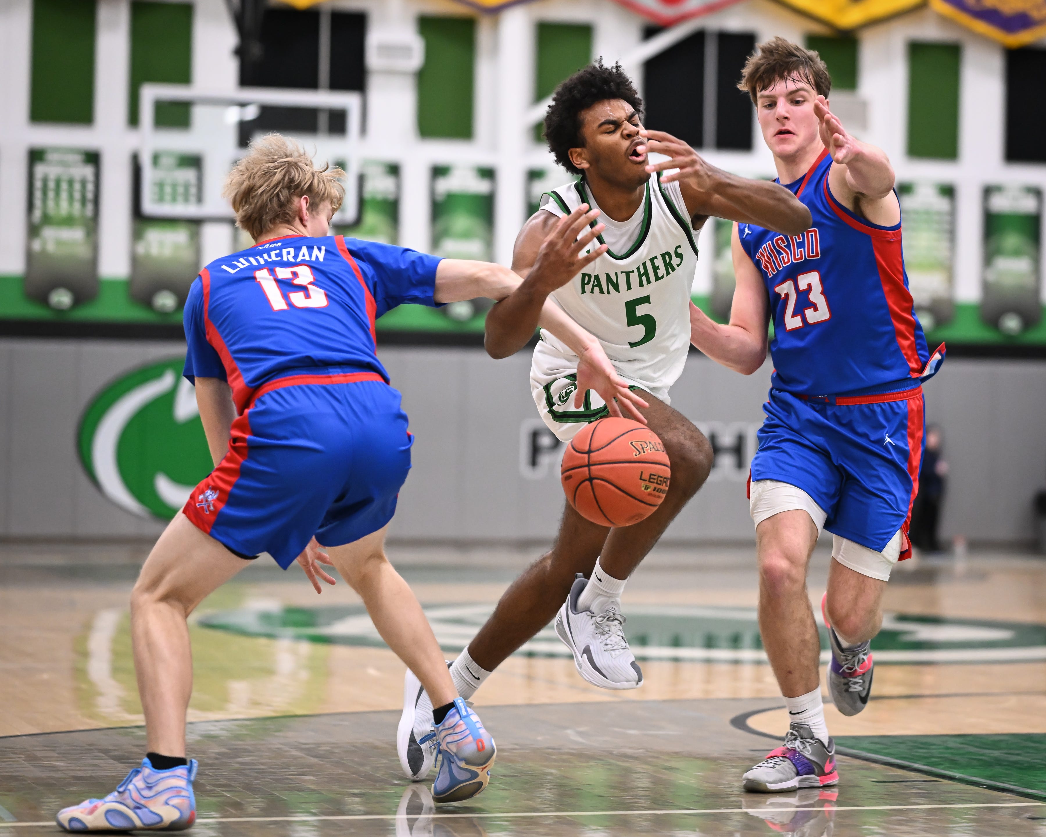 Four Milwaukee-area players semifinalists for Mr. Basketball