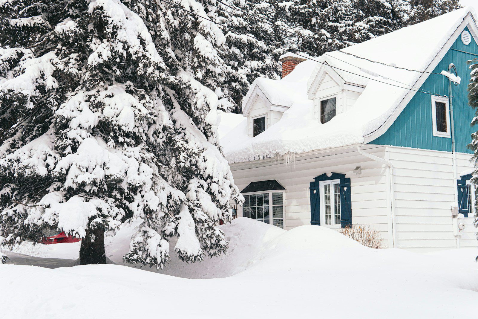 How to keep your house warm without power in freezing weather