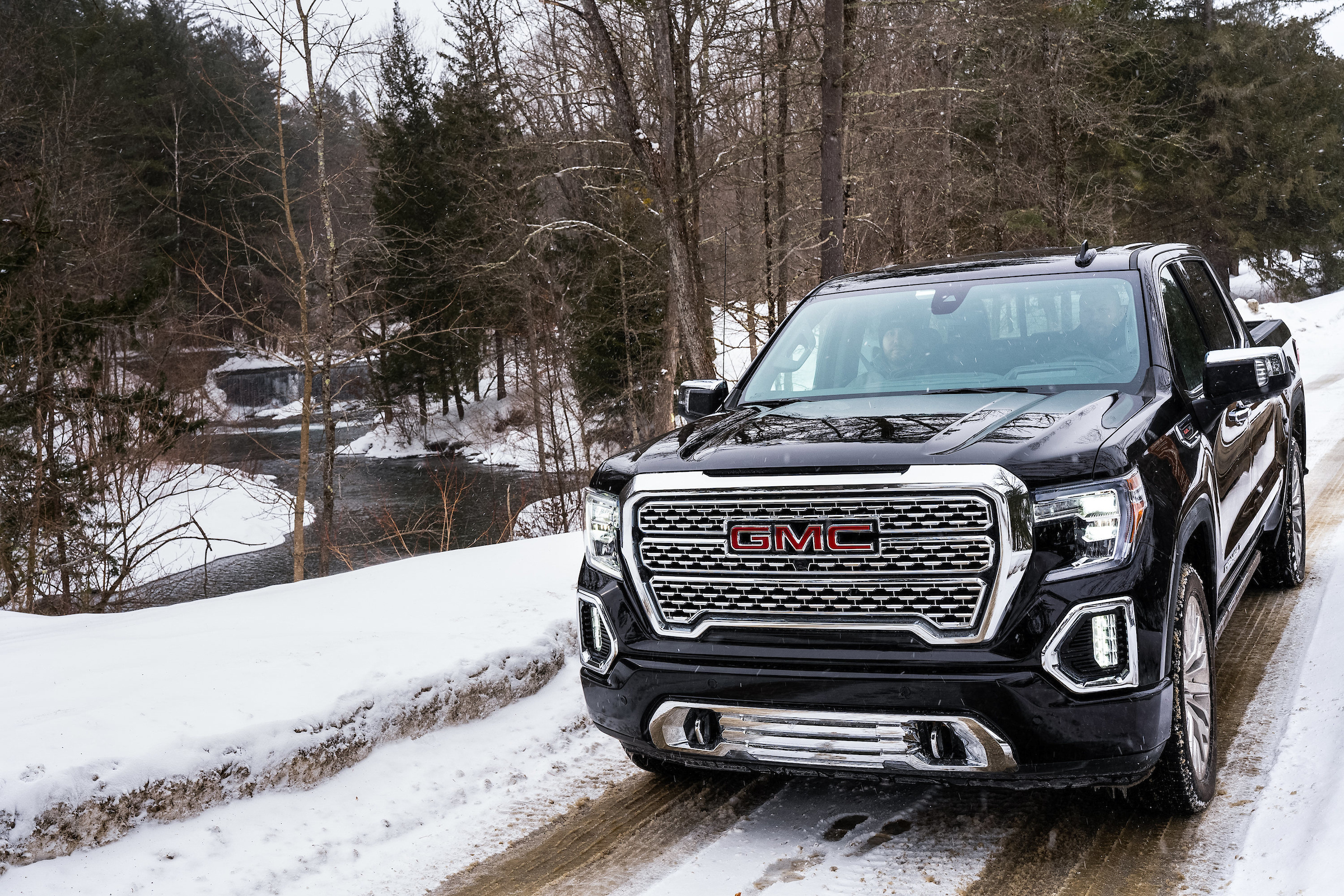 Never driven in snow? These winter driving tips are for you