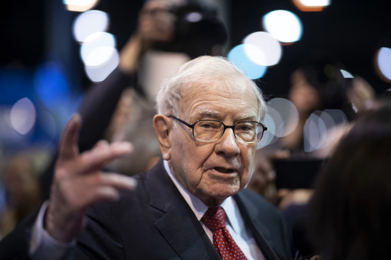 Warren Buffett’s kids face task of unloading his fortune over a decade