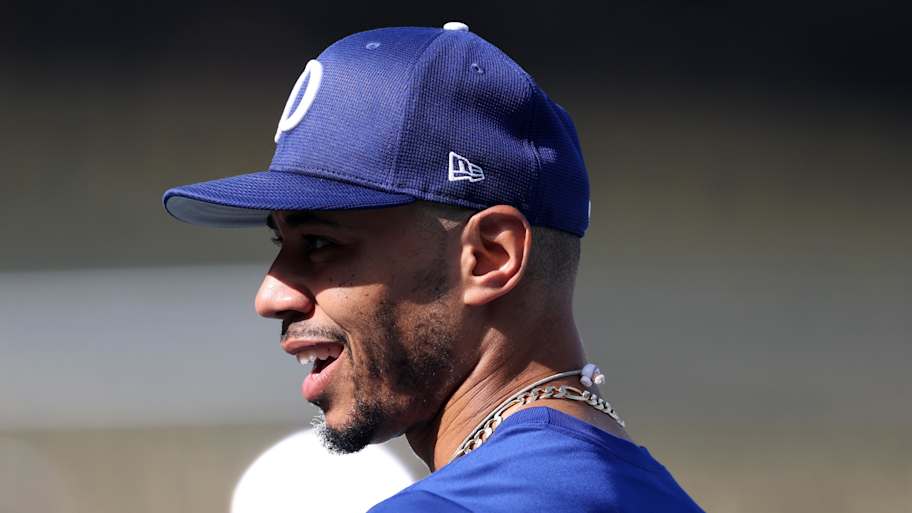 Angels' Zach Neto planning to challenge Dodgers' Mookie Betts