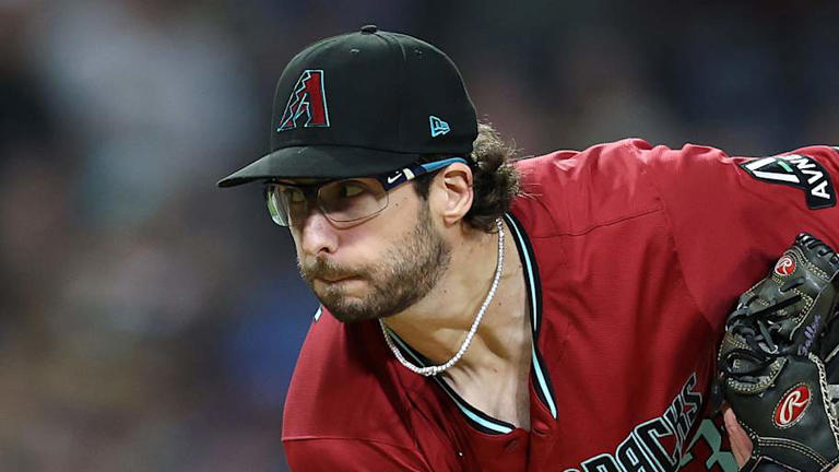 Angels have a shot at former Cy Young-caliber arm left behind after ...