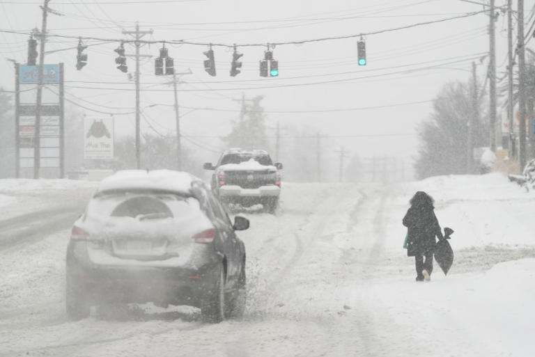 LIVE: Severe winter storm snows in most of central Indiana