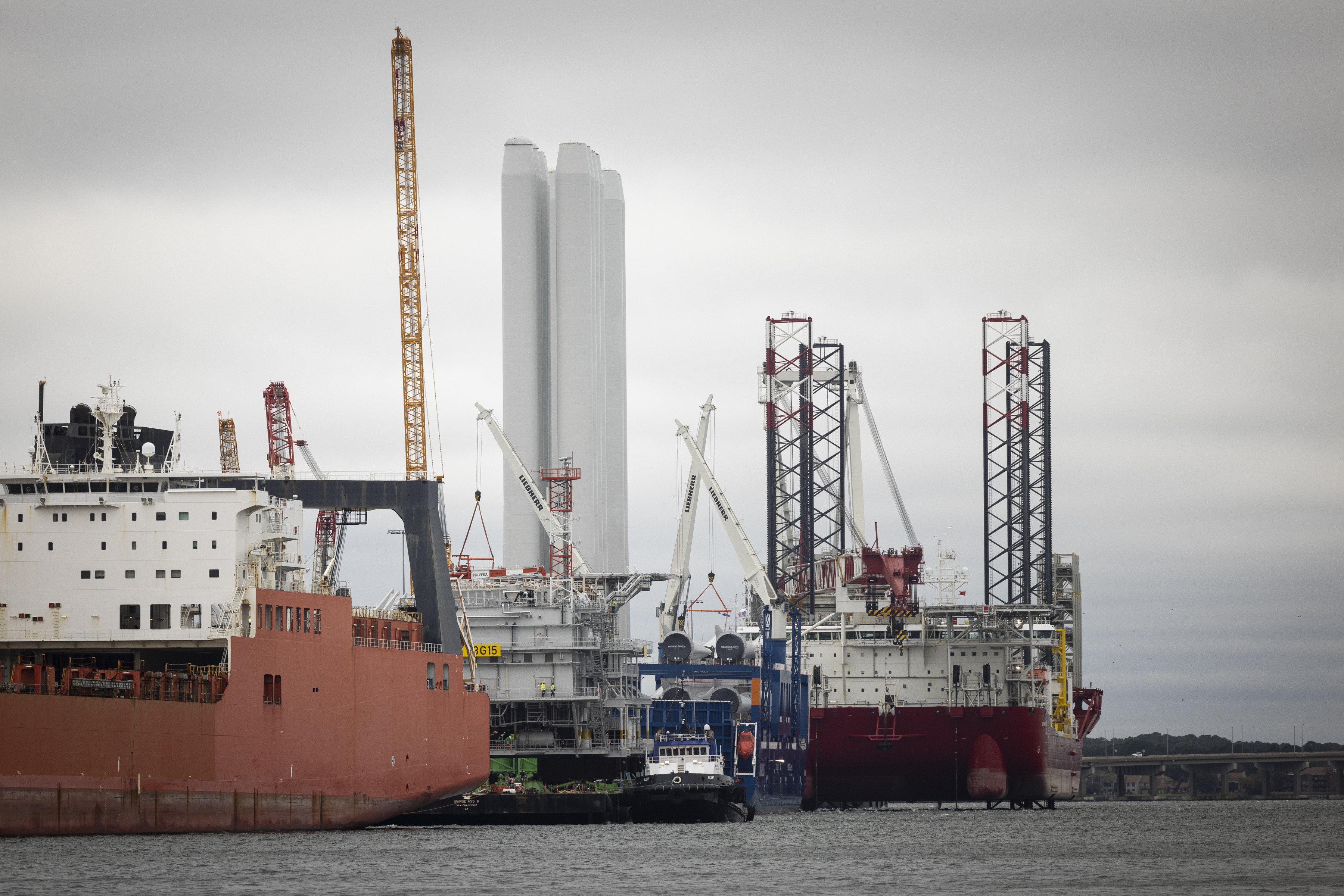 Dominion installs 1st wind farm turbine tower off Virginia Beach coast
