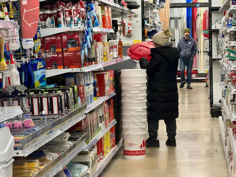 Warming shelter open a 'crippling' storm heads into Western NC. Live ...