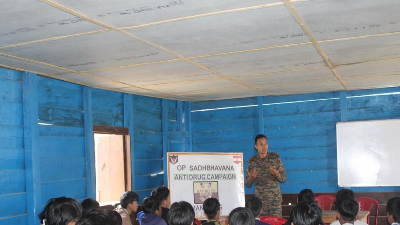 Indian Army holds 'No drugs, no dropouts' rally in Arunachal Pradesh