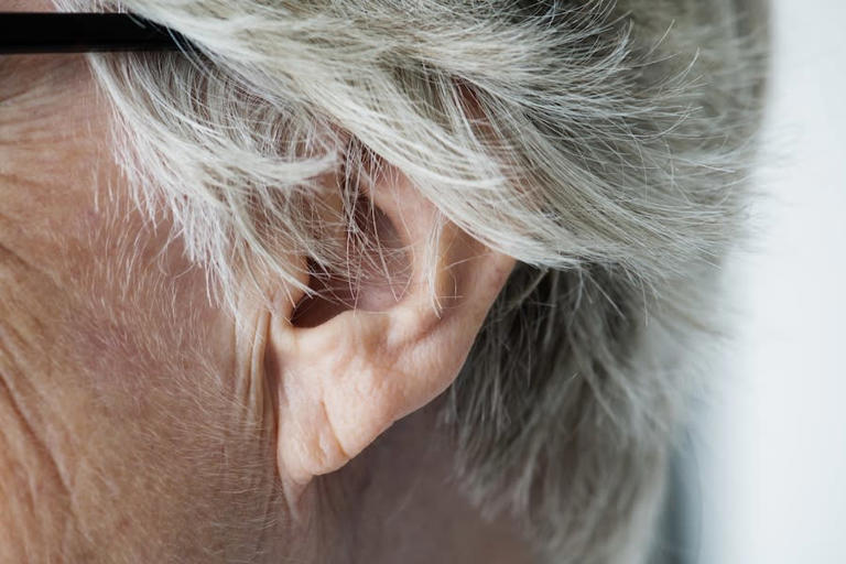 How to turn down the volume on tinnitus