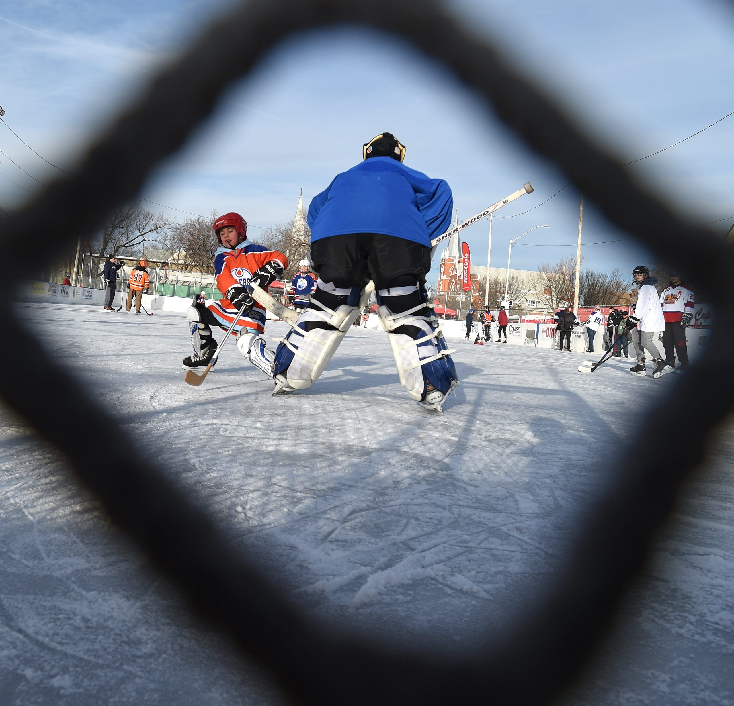 McCauley Cup returns to bring Edmonton police, inner-city youth together