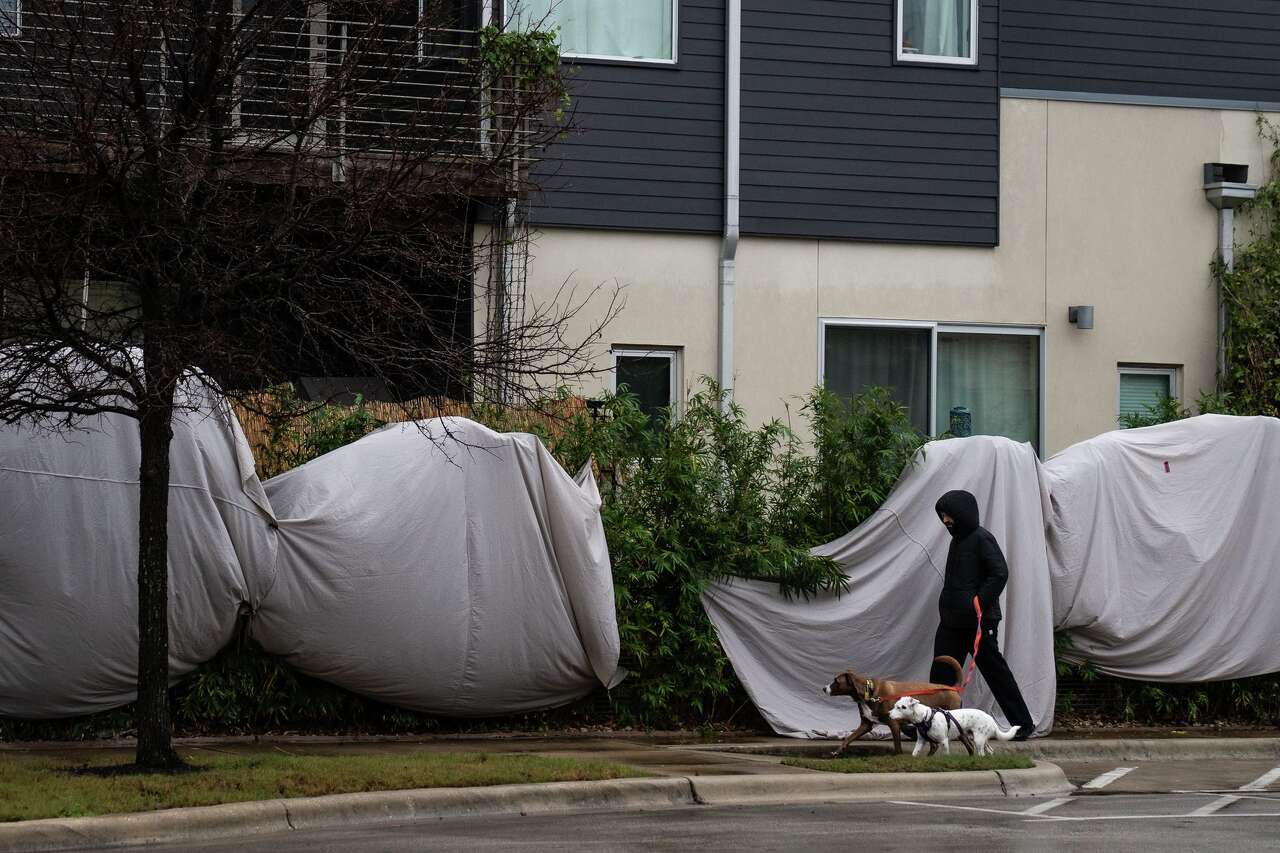 Live: NWS warns of 'near impossible' travel in Austin area starting ...