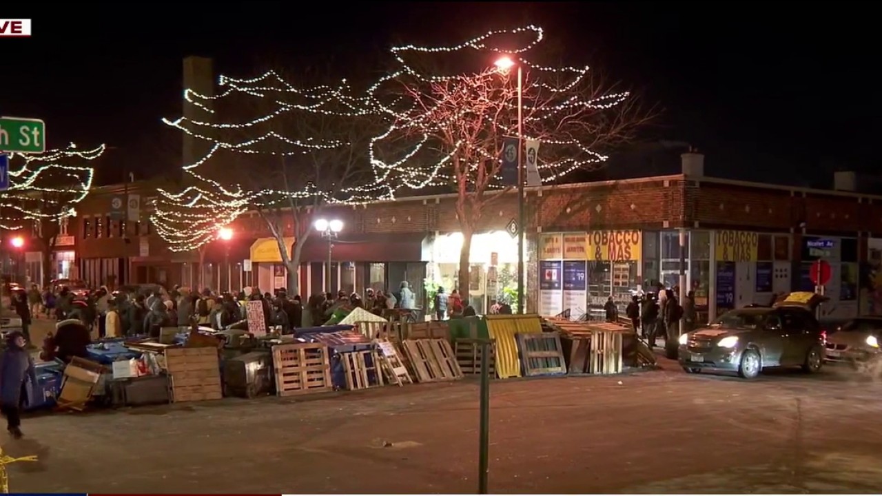 Minneapolis shooting: Memorial starting near Alex Pretti's fatal shooting