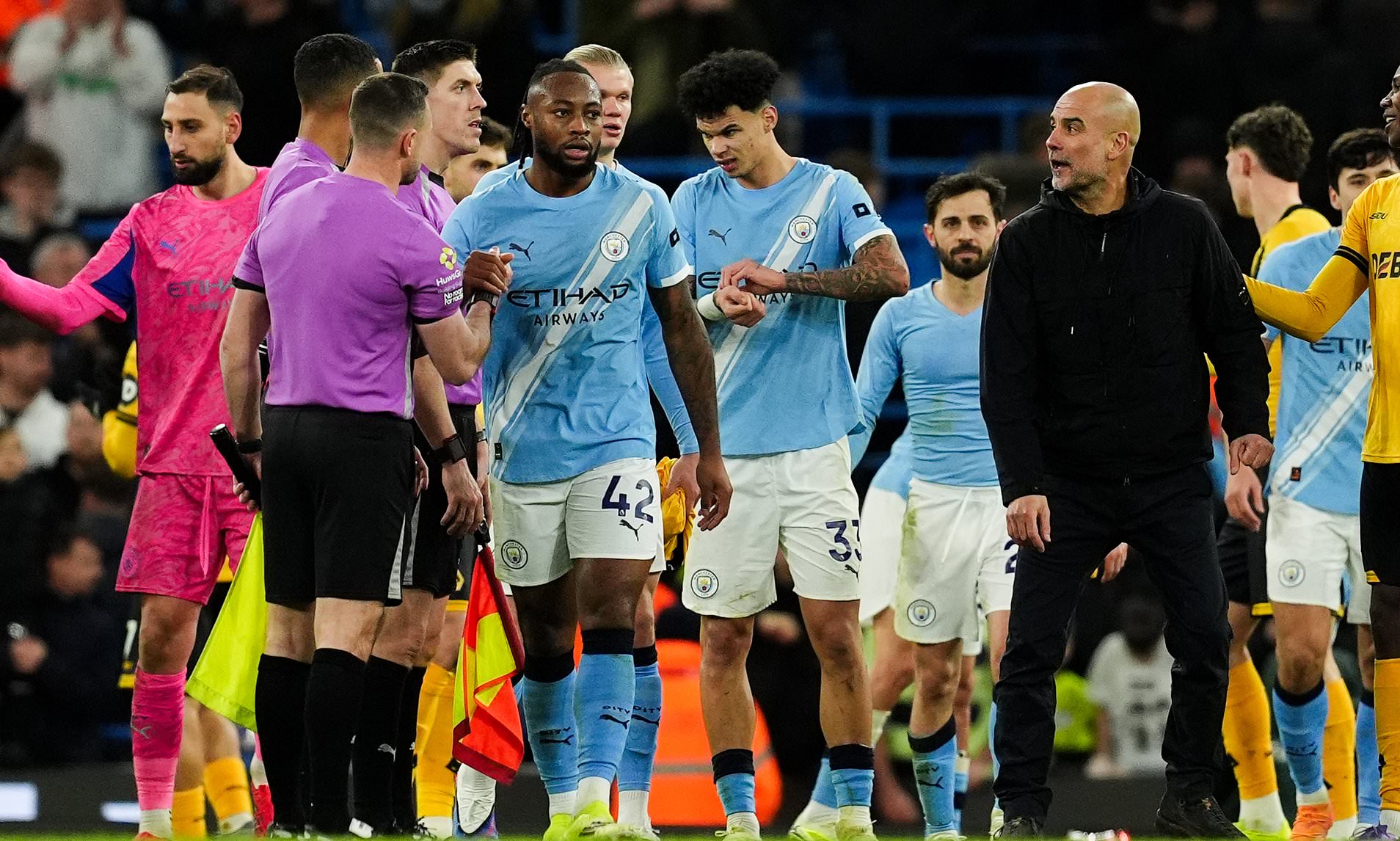 Sarcastic Pep Guardiola takes aim at Howard Webb and criticises ref ...