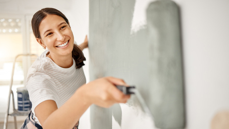 The ordinary household tool that could be the secret to a perfect paint ...