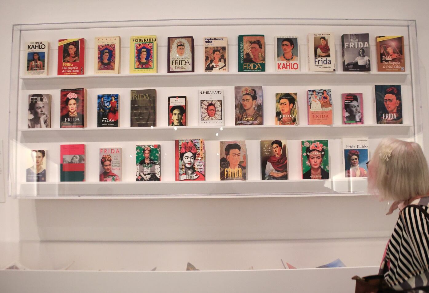 Frida Kahlo como mito y marca; una exposición revisa el origen del ...
