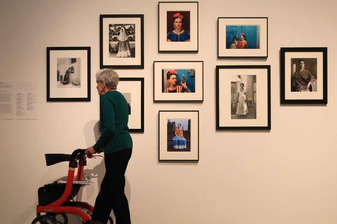 Frida Kahlo como mito y marca; una exposición revisa el origen del ...