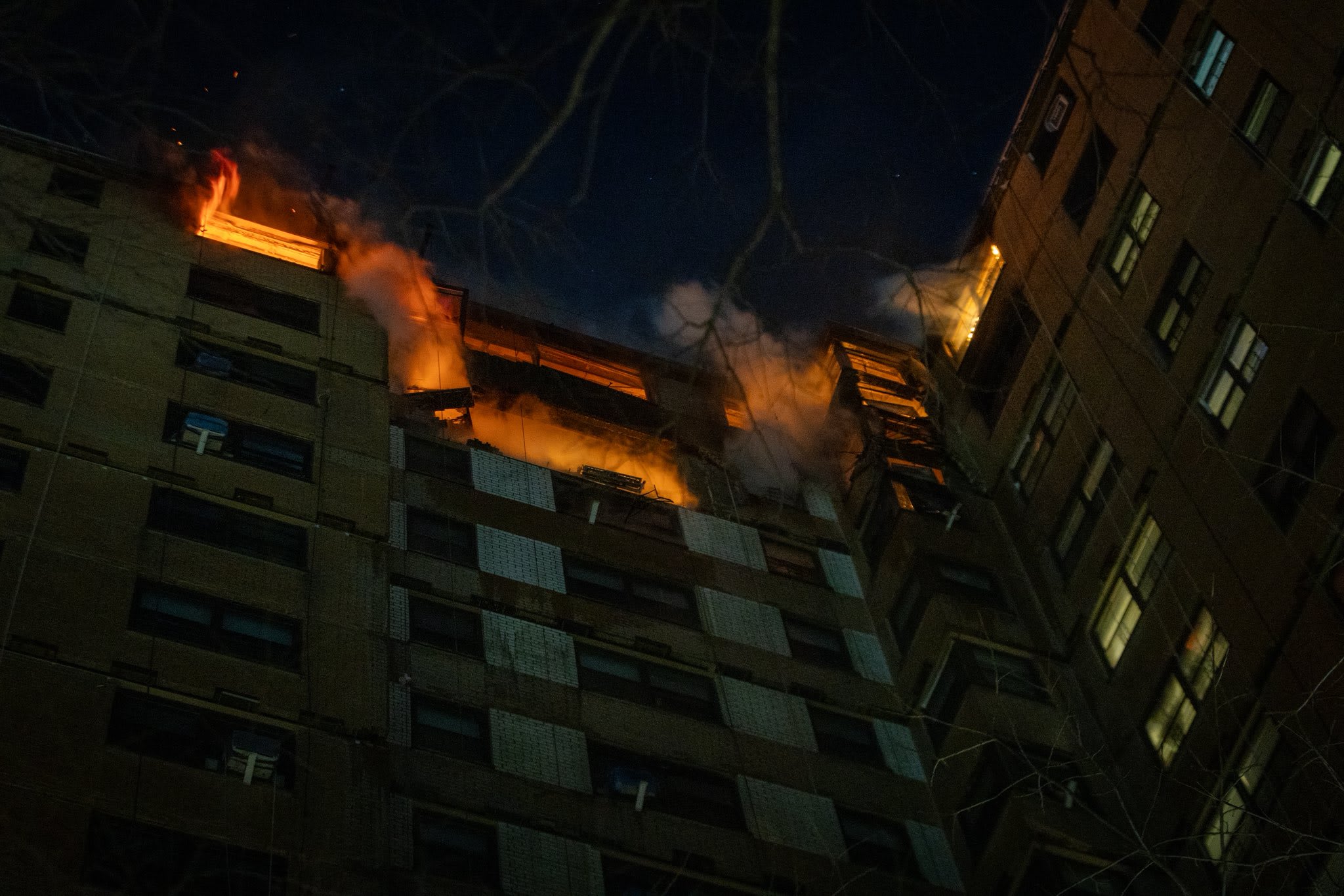 New York apartment building gas leak fire kills one, injures several