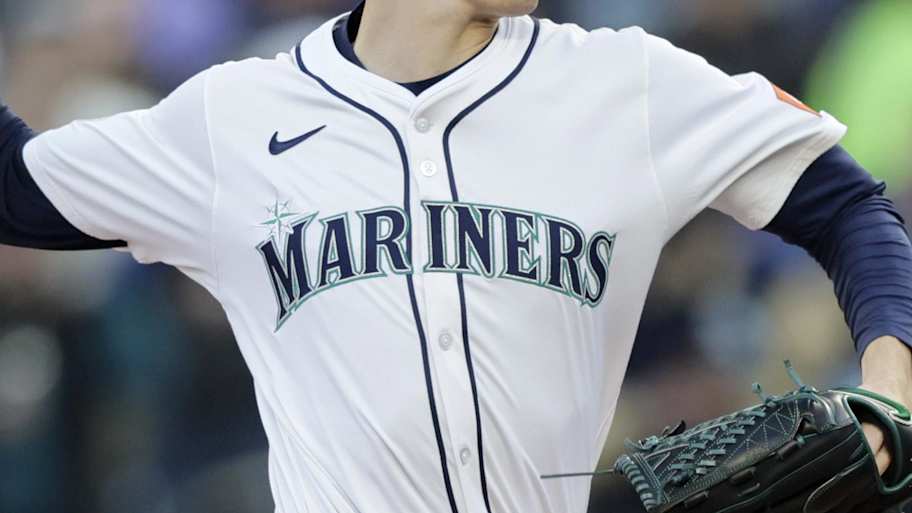 Mariners sign 29-year-old righty away from Phillies