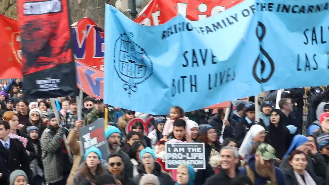 DC: Pro-life march held in Washington - 67085140