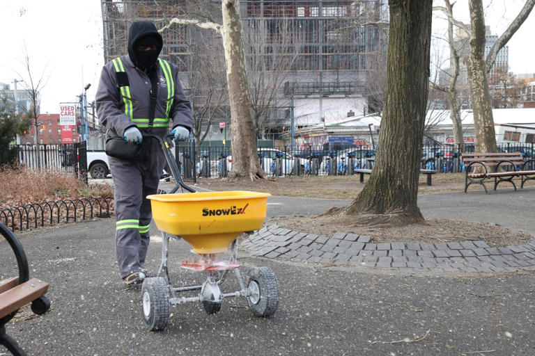 Tri-state, Midwest facing salt shortage while bracing for massive snowstorm