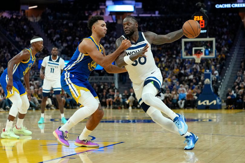 ESPN coverage interrupted as Ernie Johnson delivers breaking news on ...