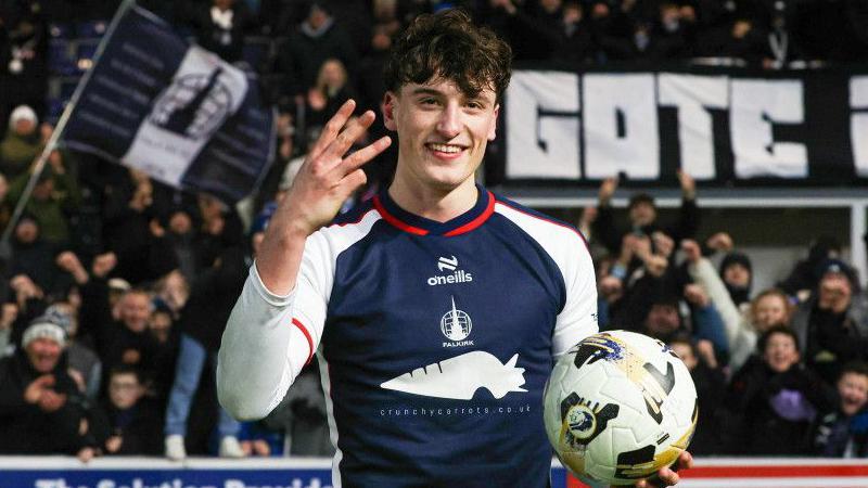 Stewart goes from uni football to top-flight hat-trick in Falkirk ...