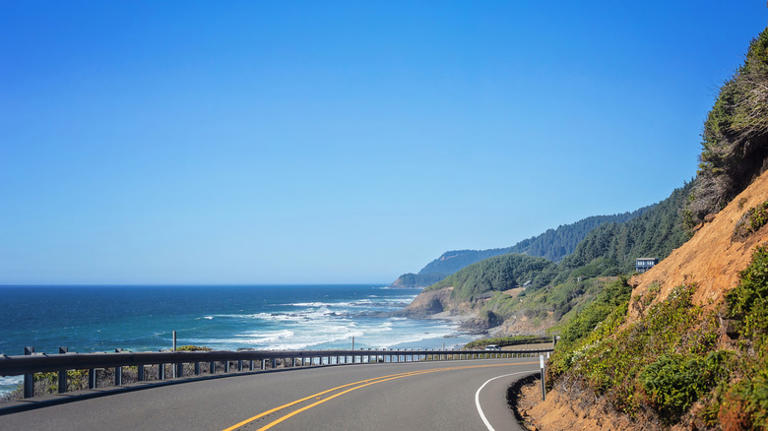 Tour Oregon's 'People's Coast' right from Portland with no parking ...