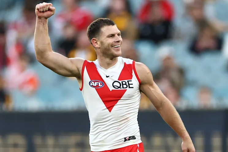 Swans player allegedly punched, knocked unconscious outside Sydney bar