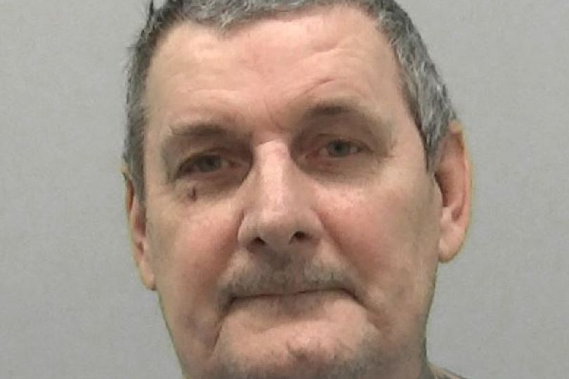 Life behind bars - former prison officer lifts lid on the lives of ...