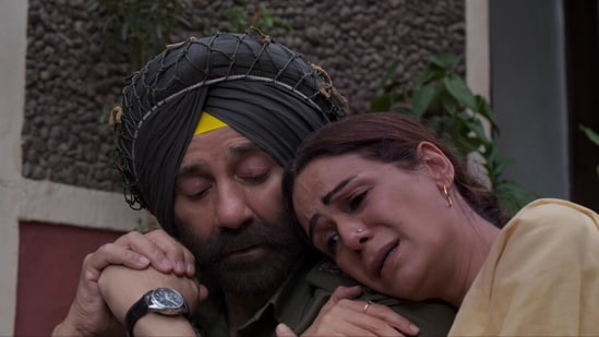 Border 2 box office collection day 2: Sunny Deol, Varun Dhawan set box ...