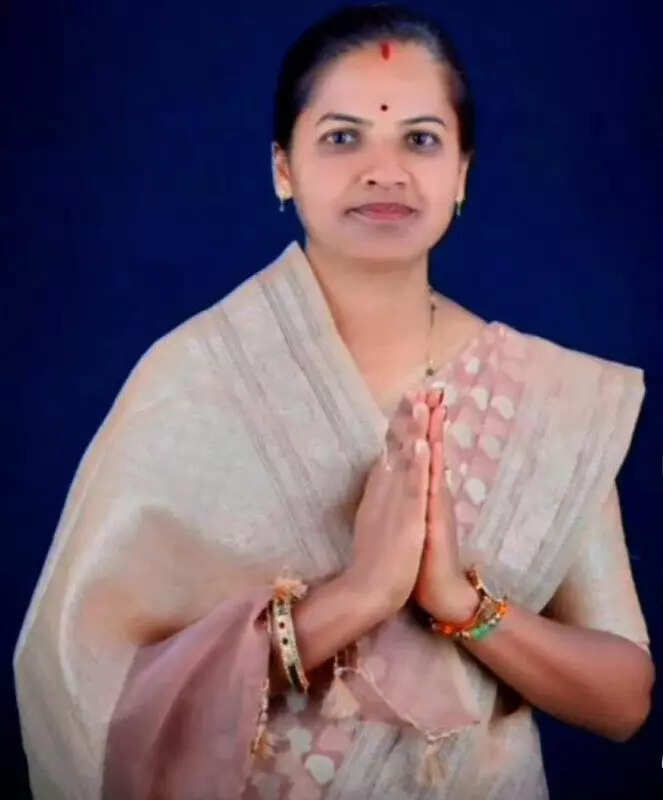 BJP candidate in Maha faces voter roll controversy in Bengal