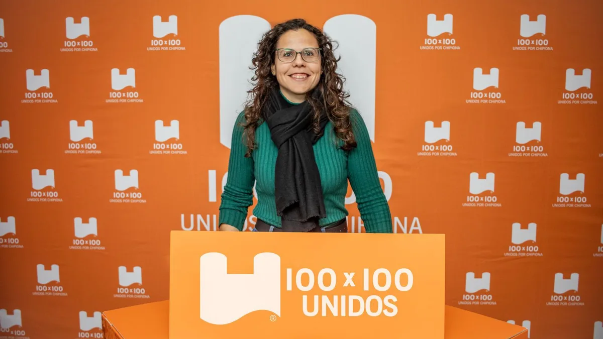 Laura Román, la apuesta de 100x100 Unidos por la política del tú a tú