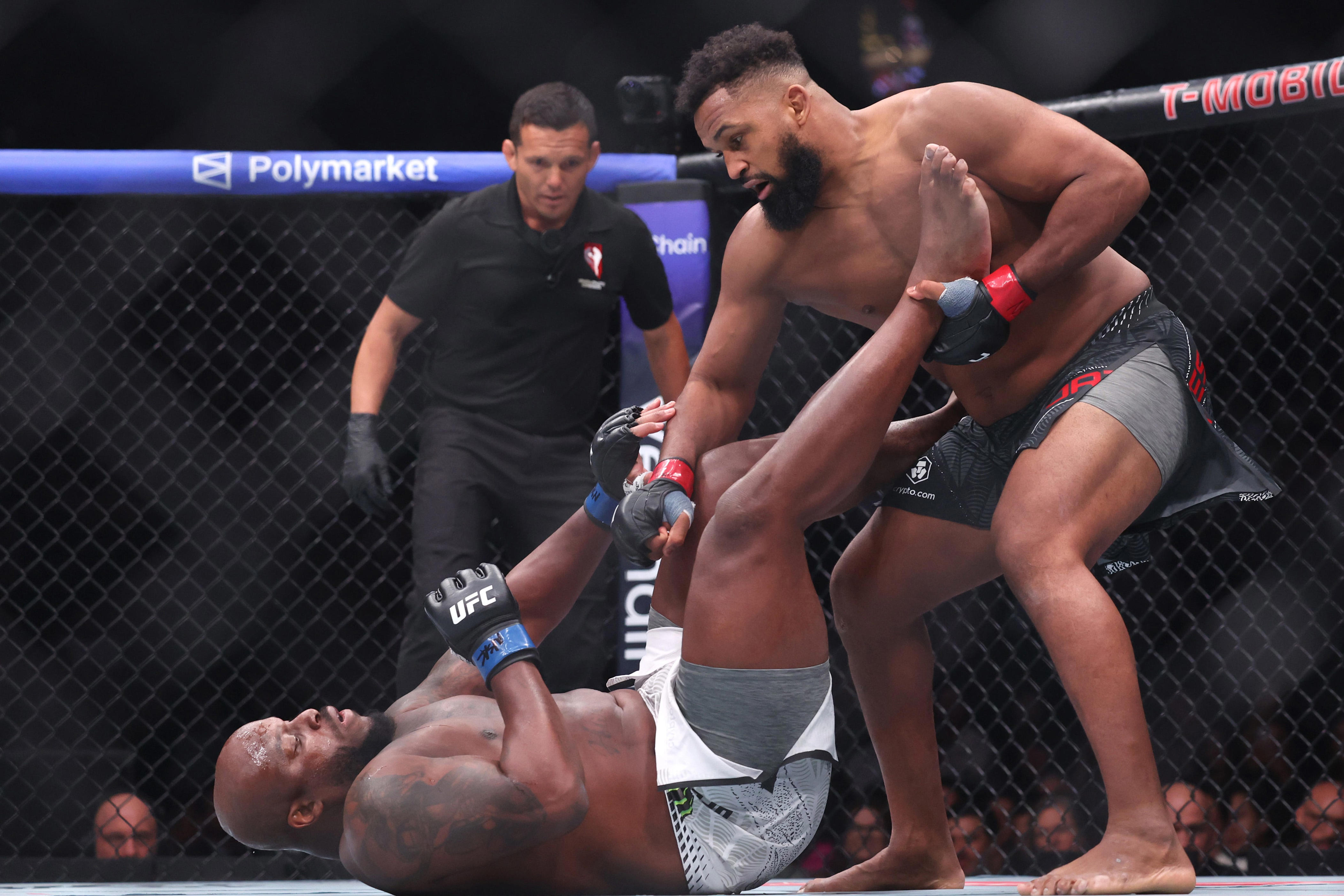 UFC 324 results: Waldo Cortes-Acosta smashes Derrick Lewis for TKO
