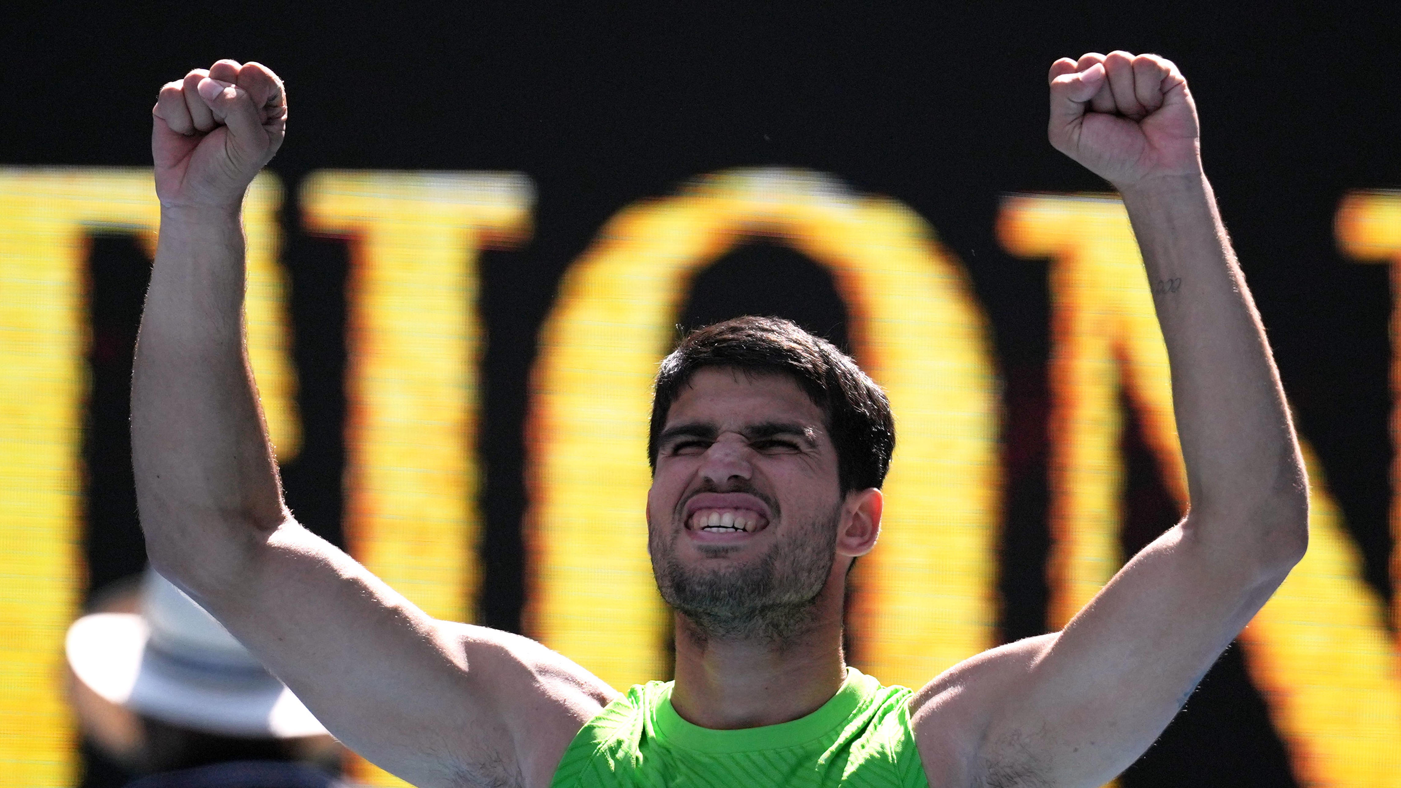 Carlos Alcaraz eases into quarter-finals with straight sets win over ...