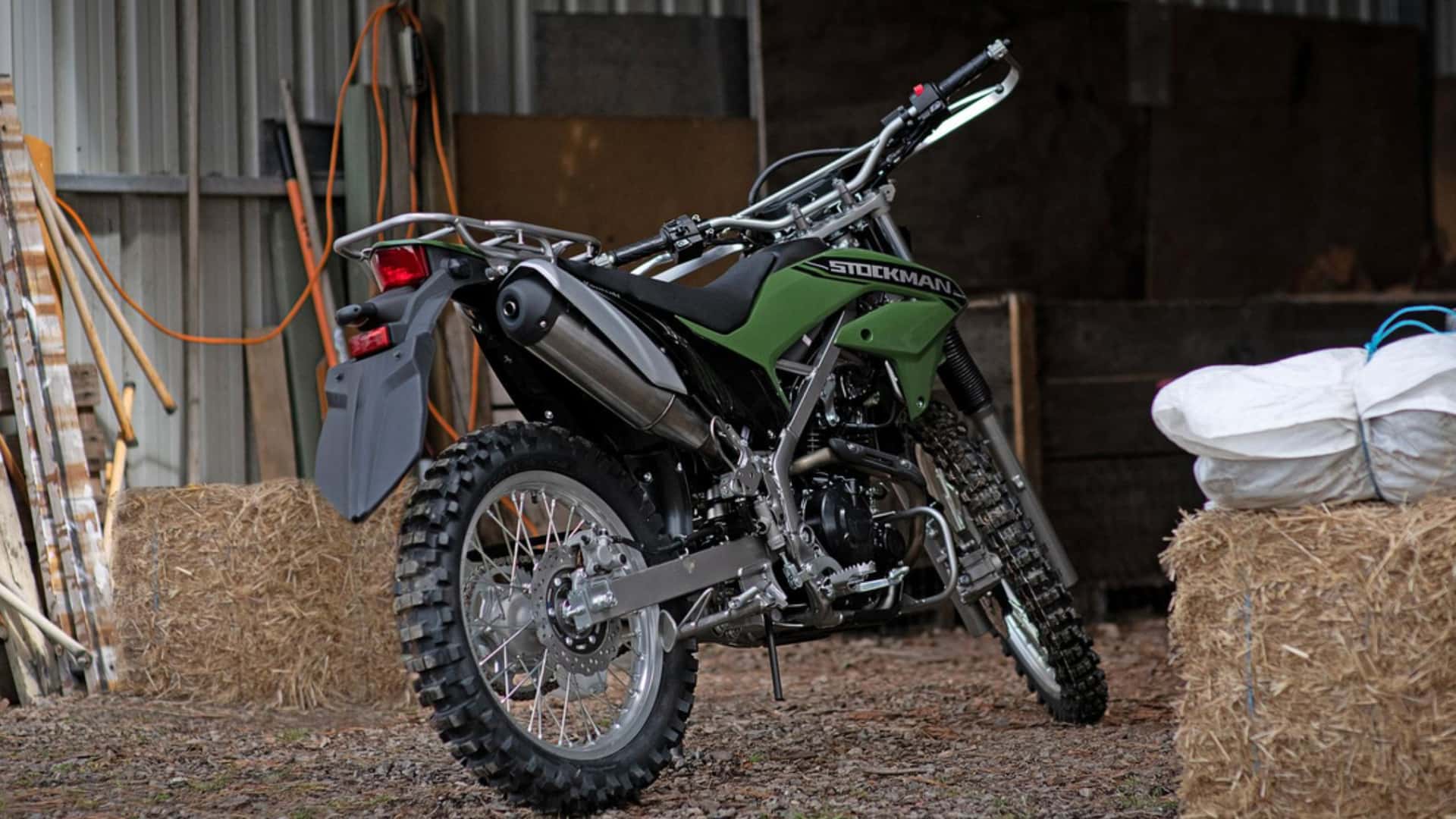 Kawasaki has an Aussie-exclusive farm dirt bike, and I kinda want one
