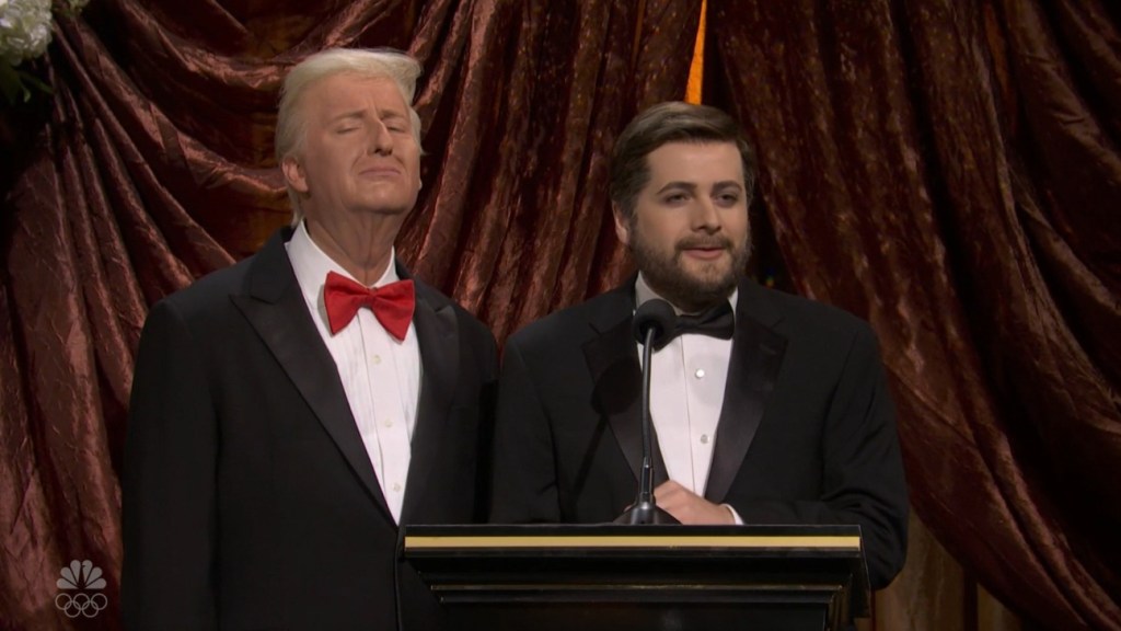 'Saturday Night Live' hosts new awards show the Trumps as Mike Myers ...