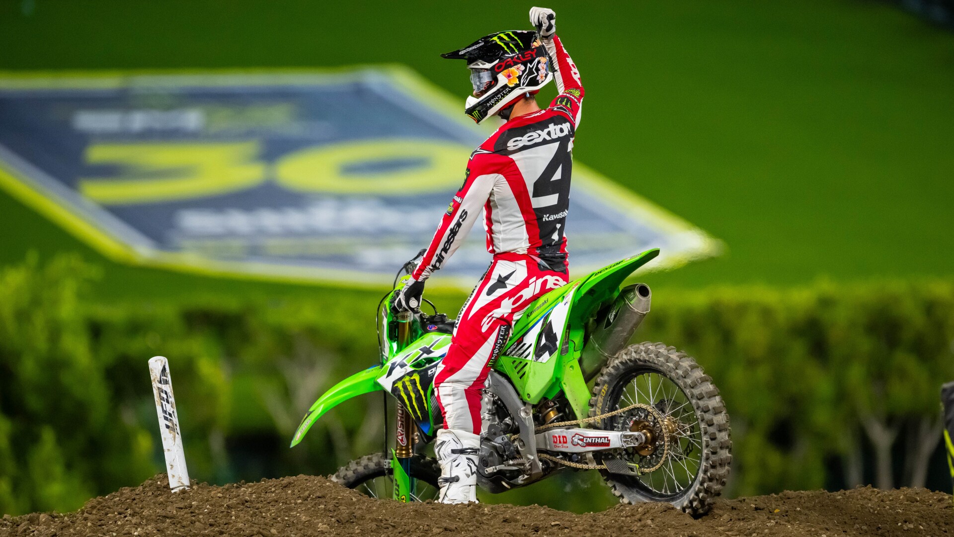 Chase Sexton overcomes two crashes in Anaheim 2 prelims to win his ...