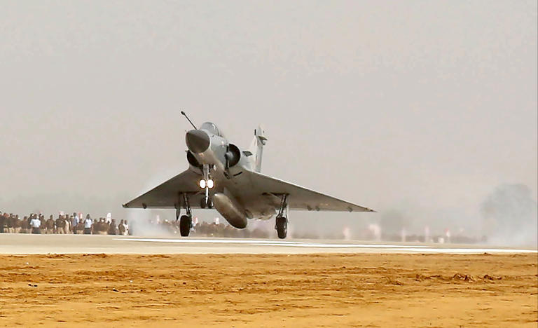 Indian Air Force began a fighter jet hunt 2 decades ago. It's finally ...