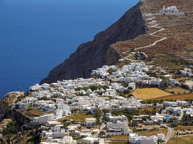 Αγίου Βαλεντίνου: Τα 12 πιο ρομαντικά ελληνικά νησιά για ζευγάρια