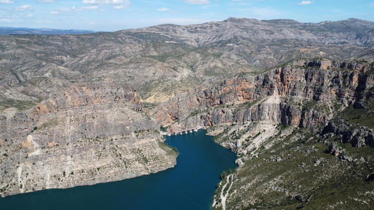 El embalse del Naranjero: Presa en el cañón del Júcar