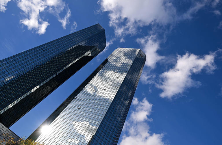 Deutsche Bank setzt auf KI und dünnt Filialnetz weiter aus