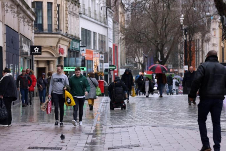Major UK high street giant with 140 stores at risk of collapse - full list