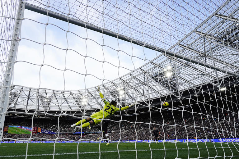 Talking points: Poor first-half undoes Sunderland in London