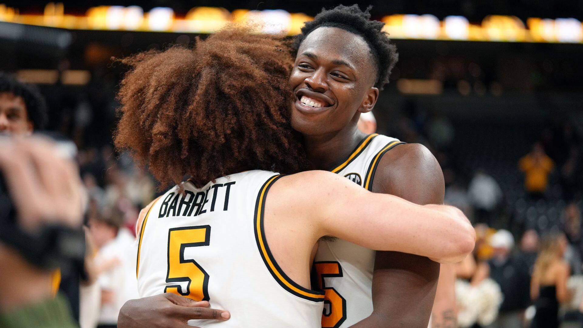 Watch: Missouri sinks back-to-back buzzer-beaters, stuns Oklahoma in ...