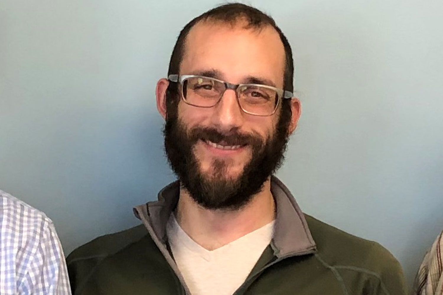 VA doctor remembers Alex Pretti, 37-year-old man killed by ICE, as ...