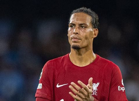 Penjelasan Van Dijk usai bikin blunder kocak: Itu gara-gara angin