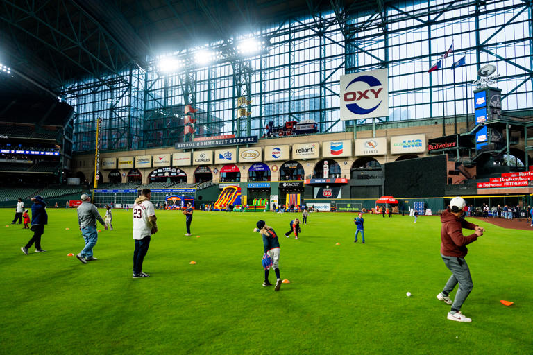 Check out these photos from Astros FanFest 2026