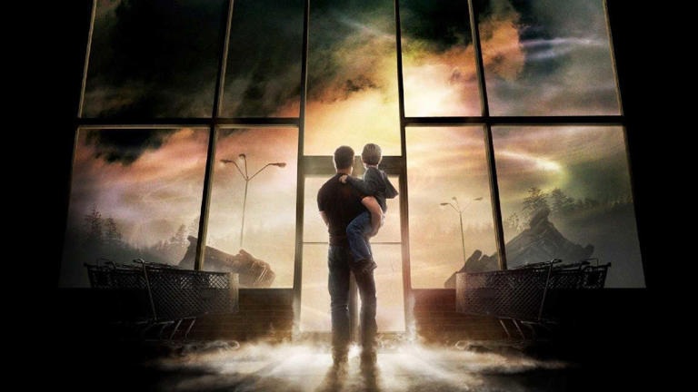 Mike Flanagan’s new Lovecraftian movie prepares him for his Stephen ...