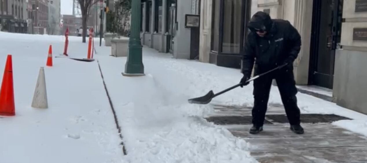 Action News 5 team gives live updates as snow hits across the Mid-South