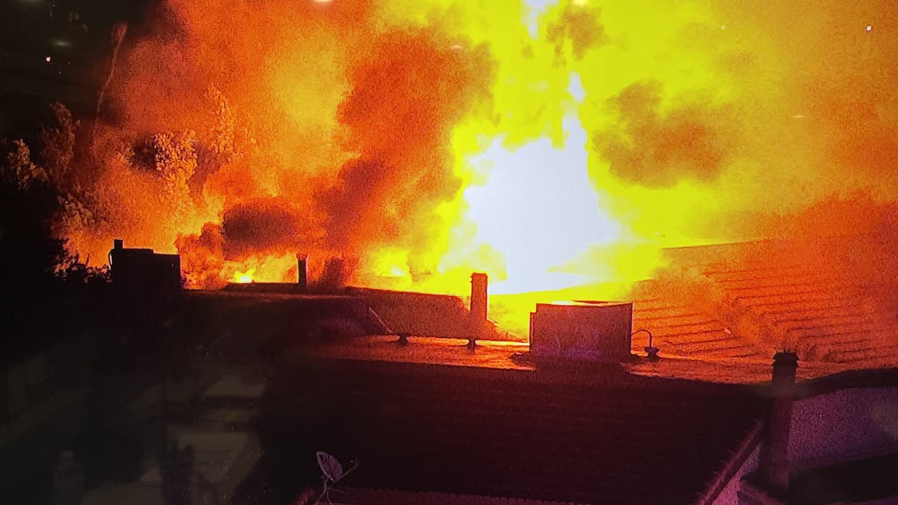 4 children, 2 others severely burned in Mesa apartment fire